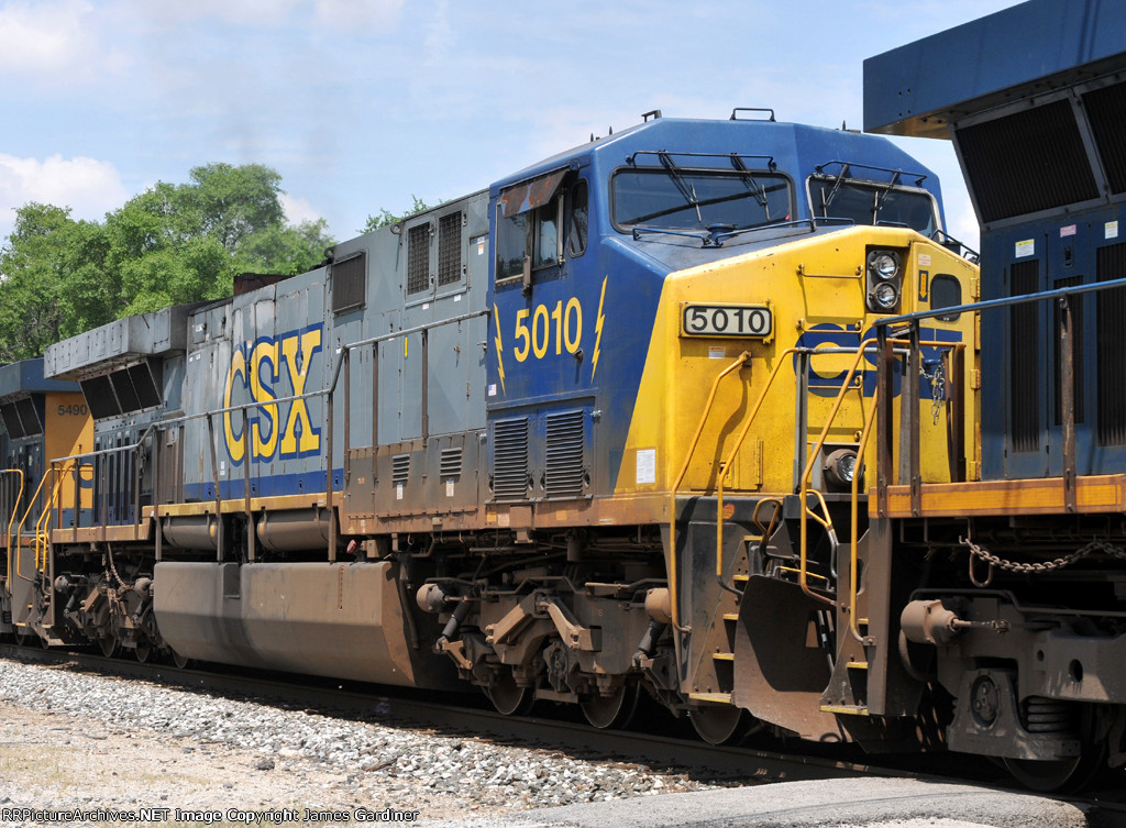 CSXT 5010